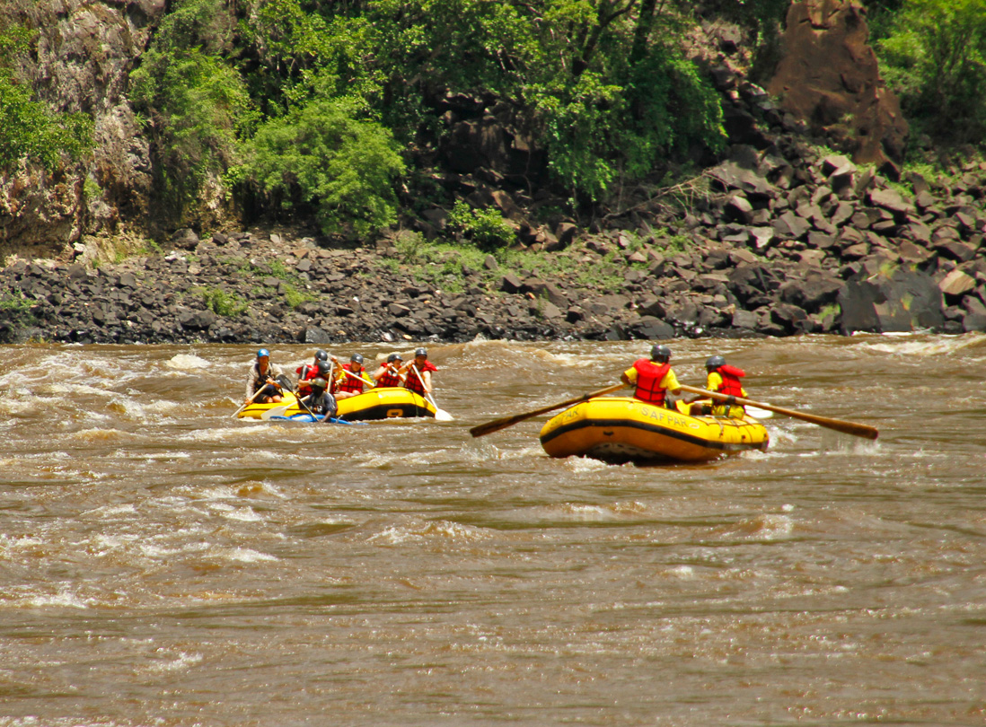 Zambezi River Challenge: Paddle challenge to Zambia